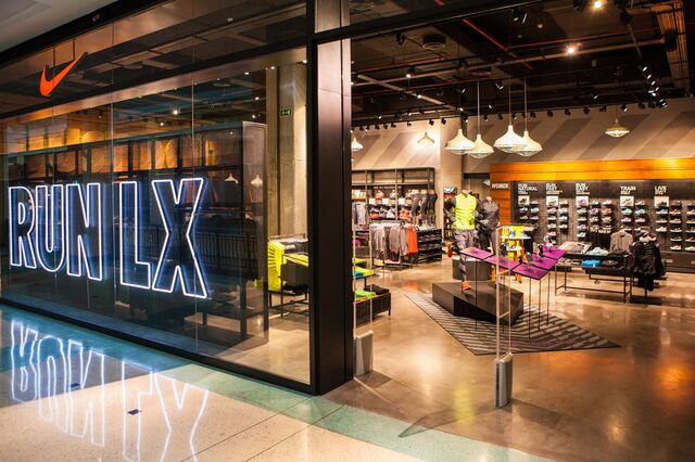 Nike inaugura loja no Colombo com corrida liderada por Jessica Augusto ...