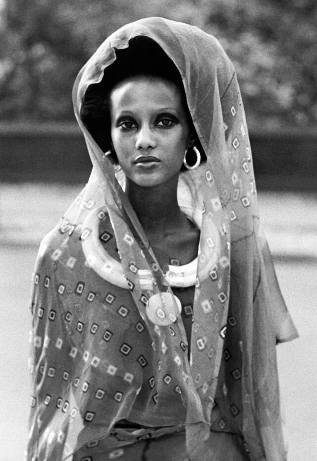 A beleza intemporal de Iman - Celebridades - Máxima