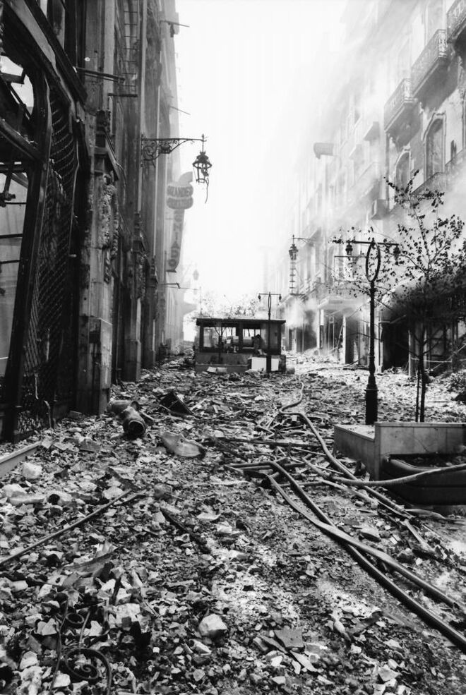 Recordar o incêndio que deflagrou nos Armazéns Grandella do Chiado ...