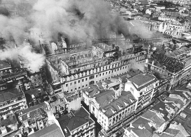 Recordar o incêndio que deflagrou nos Armazéns Grandella do Chiado ...